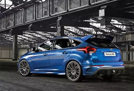 Ford Focus baru RS menerima penggerak empat roda 15566_2