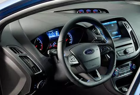 Ford Focus baru RS menerima penggerak empat roda 15566_6