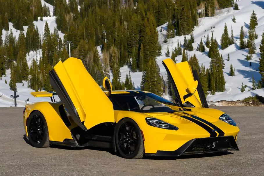 Supercar cepat dengan enam silinder 156_2