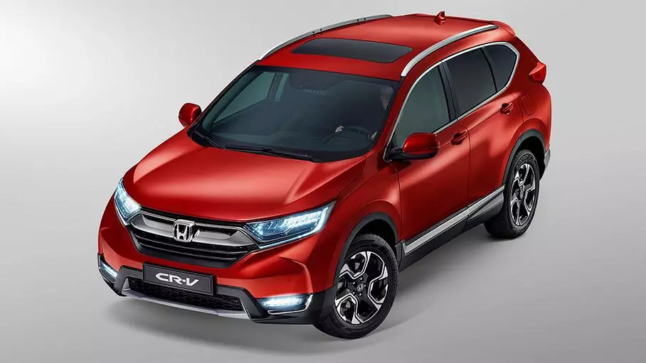 Honda e quajti çmimet e rubla për CR-V të ri 15966_1