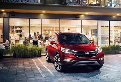 Honda CR-V ricevos aŭtomata naŭ-paŝon 