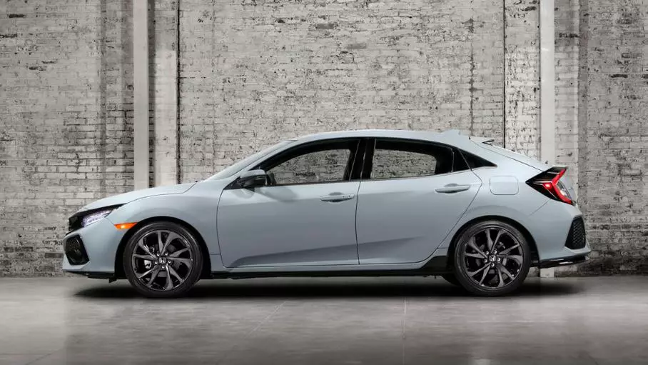 ฮอนด้าแสดงให้เห็นถึงการปรากฏตัวของ Civic Hatchback ของรุ่นใหม่ 16197_2