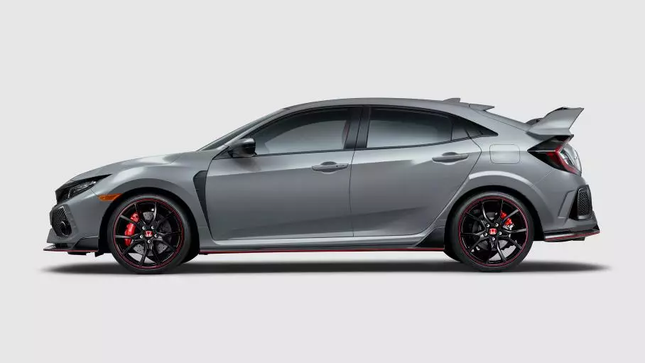 Honda täiustatud Civic Type R. suure karikapidajate abil 16227_2