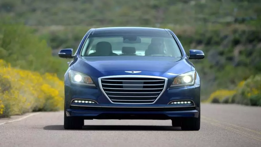 Hyundai GeneSis بولسا SUV بولىدۇ 16388_1