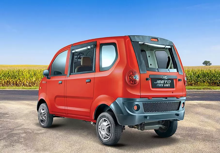 Mahindra wuxuu sameeyay minivan oo leh dhinac dhinac ah 17158_1