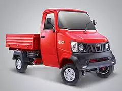 Mahindra je naredila minivana z bočnico 17158_2