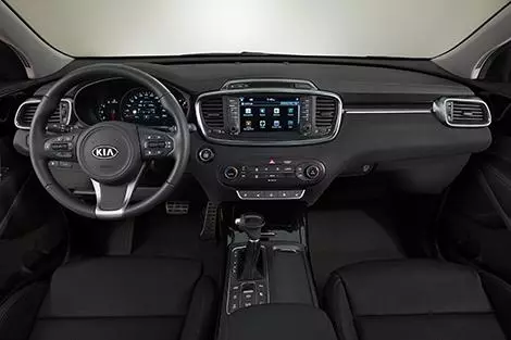 Kia told about Sorento new generation 17335_4