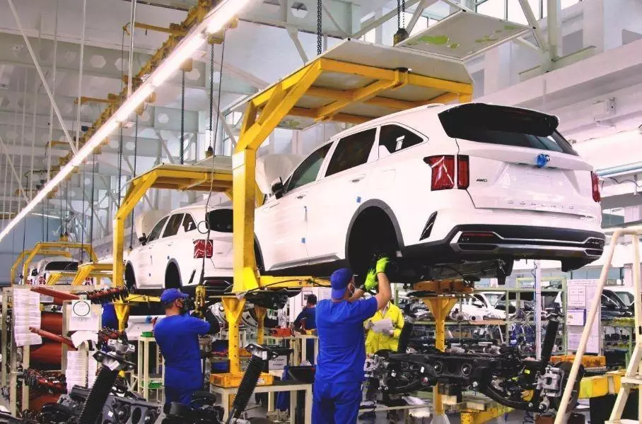 In Russia, ha lanciato la produzione di New Kia Sorento 17472_2