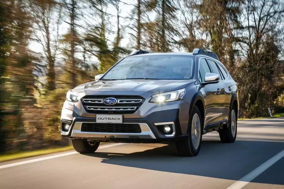 Шинэ Subaru Outback Outback нь Орос руу нэг мотортой танилцана