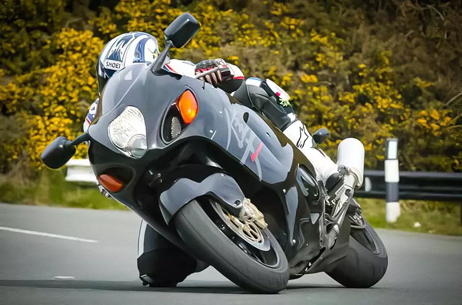 Suzuki Hayabusa: Was ist Hyperbayak? 1780_8