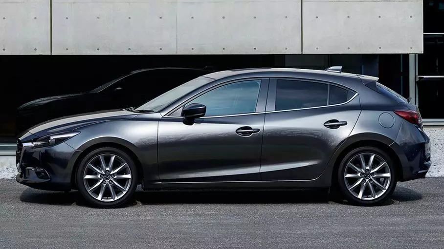 موتورها به روز شده Mazda3 آموخته اند که از فرمان استفاده کنند 18707_4