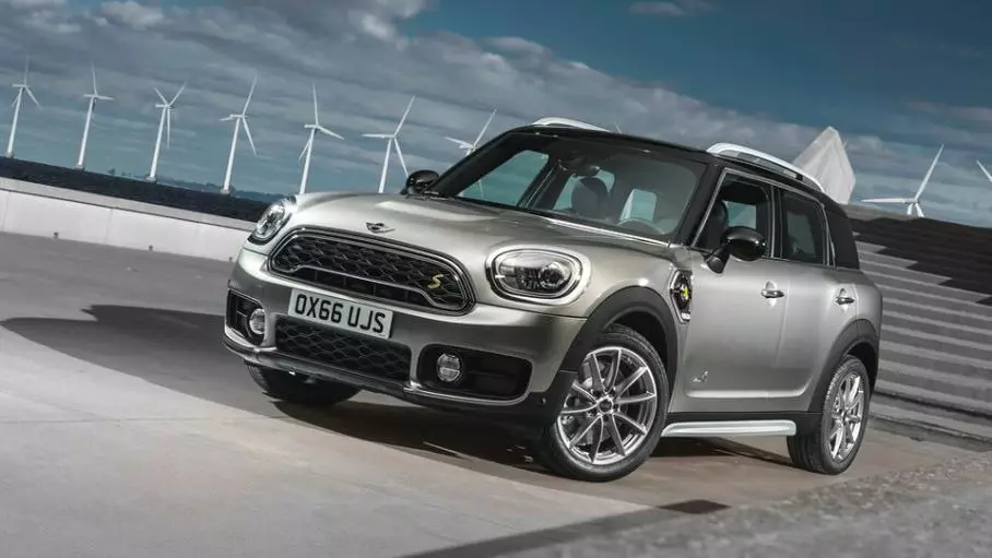 Mini Countryman je postao hibrid 19686_1