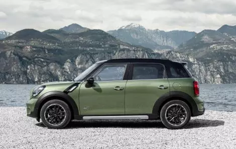 Mini updated Countryman crossover 19692_4