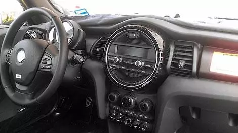 Mini Mini Cooper bakal kelangan Speedometer ing konsol tengah 19732_2