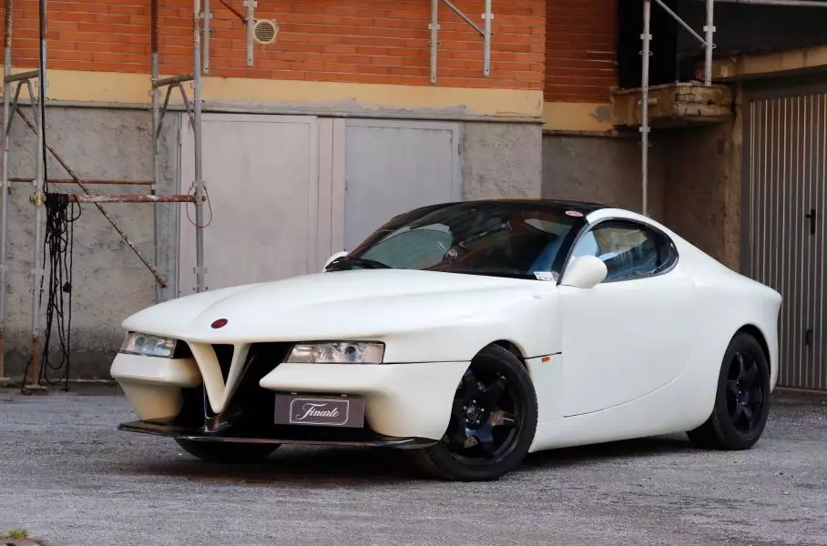 Ang tanging Alfa Romeo Vittoria ng mundo ay ibebenta sa auction 200_2