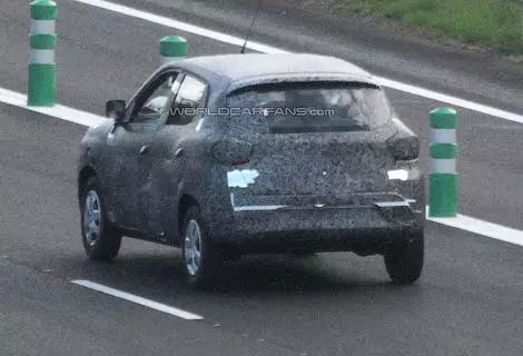 Хамгийн жижиг Renault Coverover Туршилтанд оров 21304_2