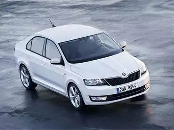 Skoda resmi olarak Rusya için bir bütçe modeli tanıttı 21780_1