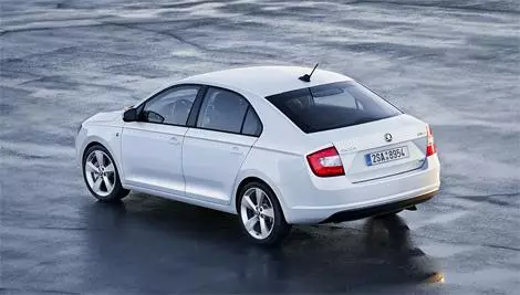 Skoda resmi olarak Rusya için bir bütçe modeli tanıttı 21780_2