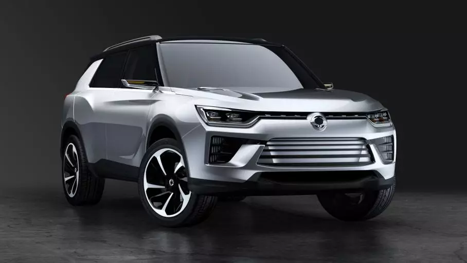 Ssangyong मध्य आकार के हाइब्रिड क्रॉसओवर पर संकेत दिया 22217_1