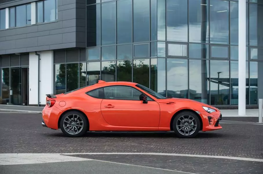 Subaru Brz سپورٹس کار کی پیداوار مکمل کرتا ہے 22292_2