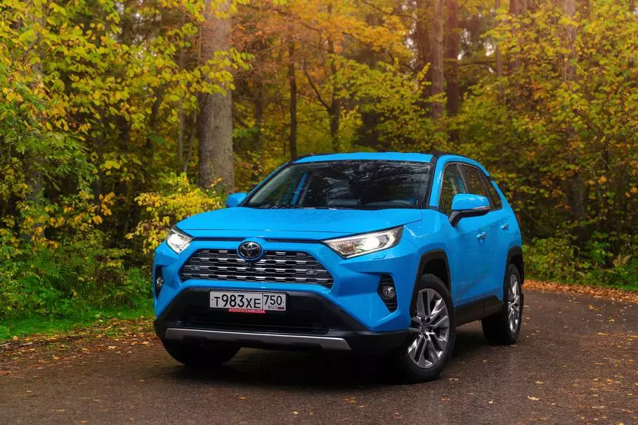 အကြမ်းခံ Toyota Rav4 စမ်းသပ်မှု - ဗားရှင်း 2.0 နှင့်ဆင့်ခေါ်ခြင်း 2240_11