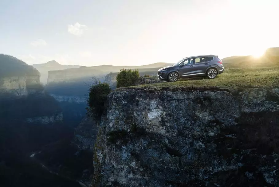 Erneuerter Hyundai Santa Fe-Test, der fast vollständig geändert wurde 2268_15