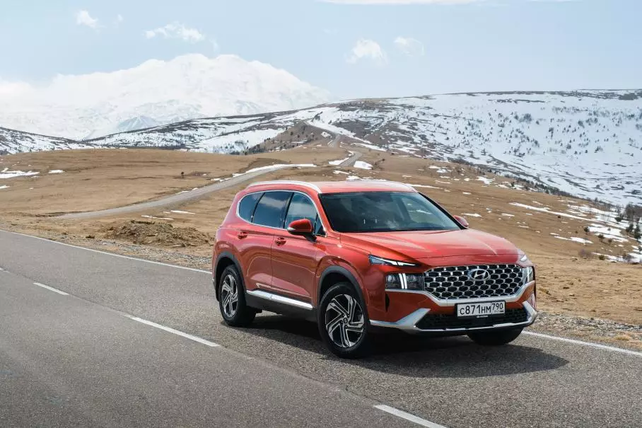 Yangilangan Hyundai Santa Fe testi, deyarli butunlay o'zgartirildi 2268_6