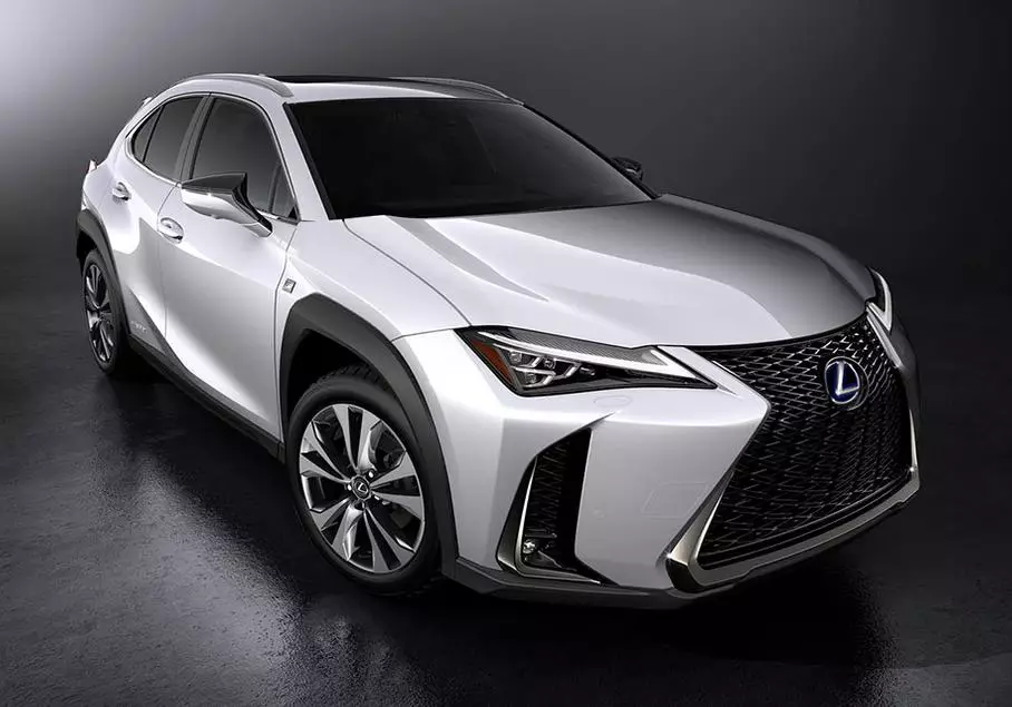 Debuted ang pinakamaliit na crossover Lexus. 22892_5