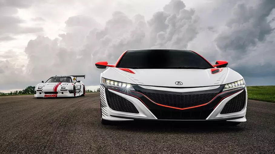 Supercar Acura NSX is in befeiligingsmachine wurden op pikes peak