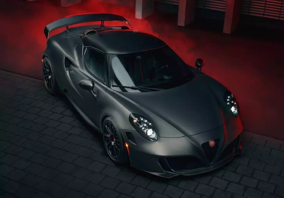 Almanlar Alfa Romeo 4C-ni saatda 308 kilometrə atdılar