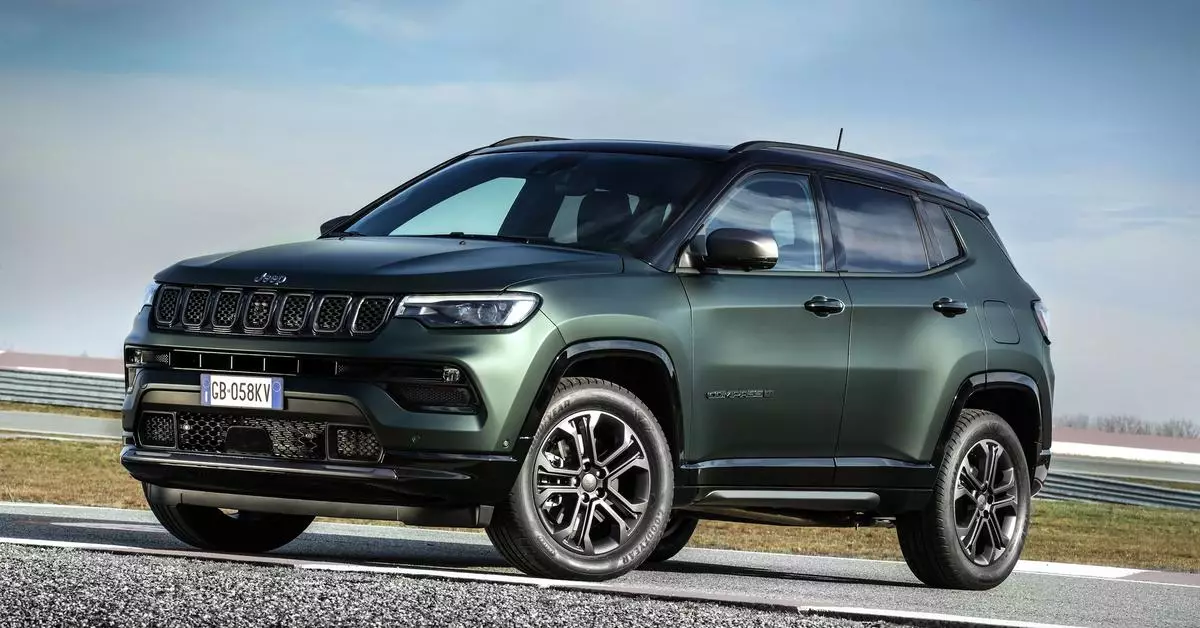 Avropada yenilənmiş Jeep Compass