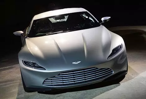 Yeni Aston Martin James Bond'ı açıqladı 2474_2