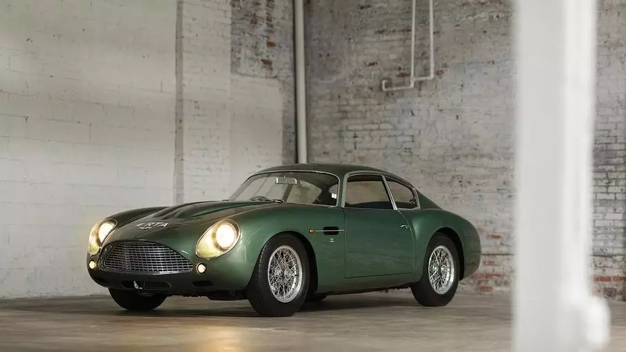 Rarity Aston Martin út Zagato sil wurde ferkocht foar 16 miljoen dollar 2482_1