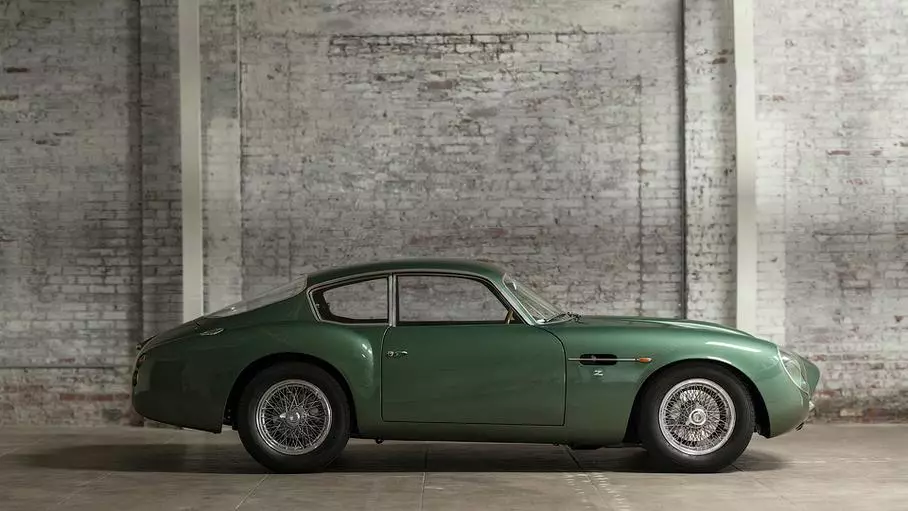 Rarity Aston Martin iz Zagata se bo prodajal za 16 milijonov dolarjev 2482_4