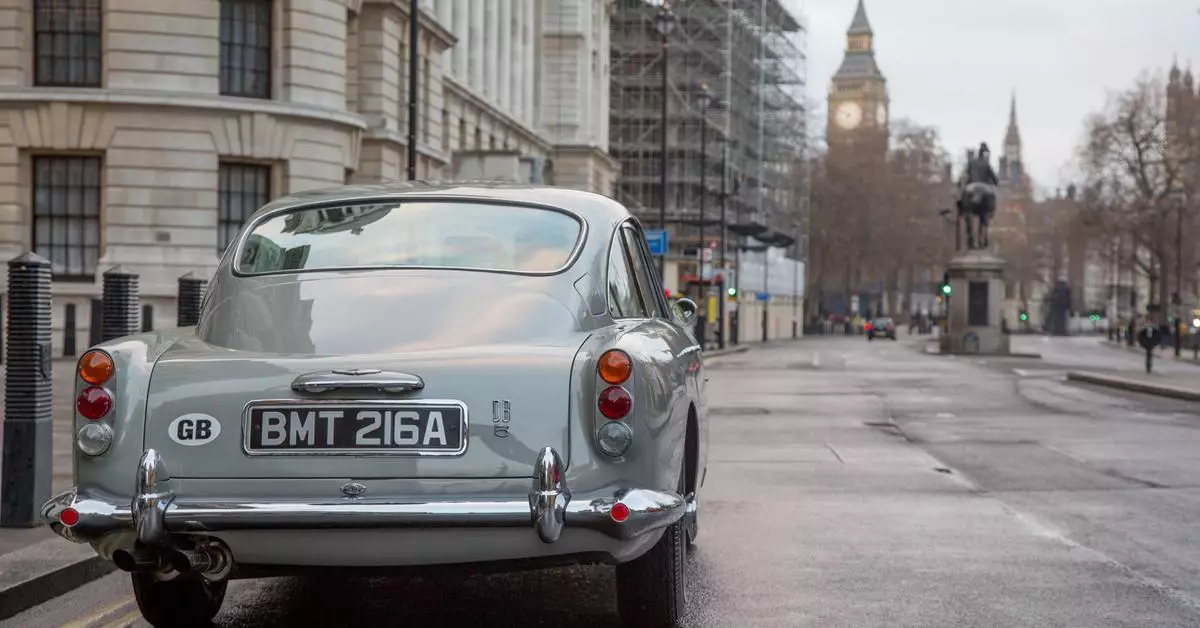 Aston Martin vydá 25 "Spyware" DB5