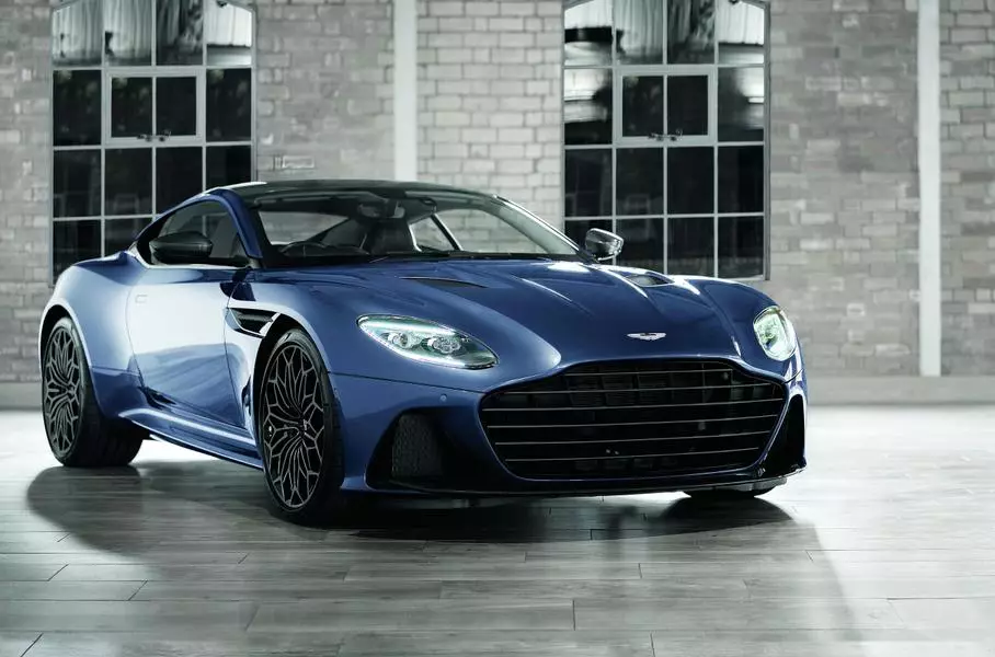 Aston Martin пусна DBS купе с дизайн от Даниел Крейг 2515_1