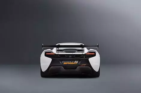 Ginawa ni McLaren ang track version ng 650s coupe. 25240_6