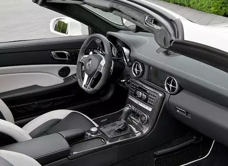 Mercedes-Benzが最も強力なSLKロードスターを紹介しました 25348_5