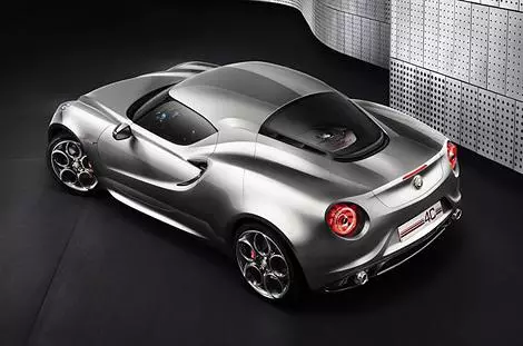 ไปที่แฟรงค์เฟิร์ตยี่ห้อ Alfa Romeo Repainted Coupe 4C 25356_3