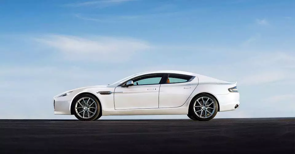 Aston Martin đã cập nhật Vantage và các môn thể thao Rapide