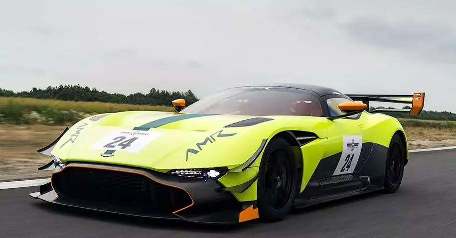 Aston Martin het aangebied om Vulcan Hardcore Supercar selfs ekstreme te maak