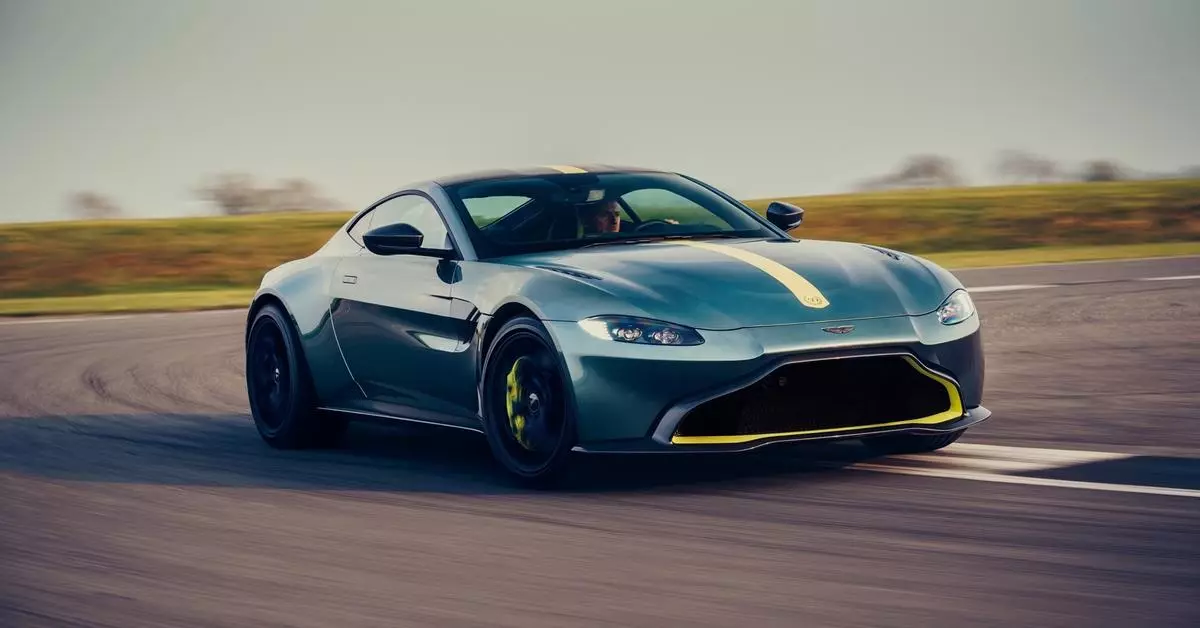 Aston Martin het 'n Vantage Coupe vir "Mechanics" liefhebbers vrygestel