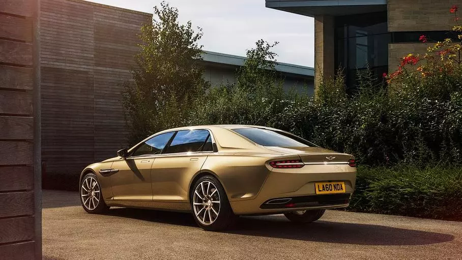 Sedan ya anasa ya Aston Martin ilipimwa katika euro milioni 2661_2