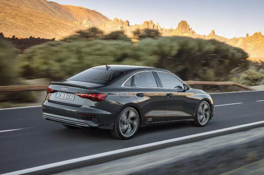 AUDI näitas üksikasju Vene A3 Sedani ja Sportback'i kohta 2685_2