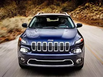 Οι δημιουργοί του Jeep Cherokee εξήγησαν τον αμφιλεγόμενο σχεδιασμό του μοντέλου 27490_1