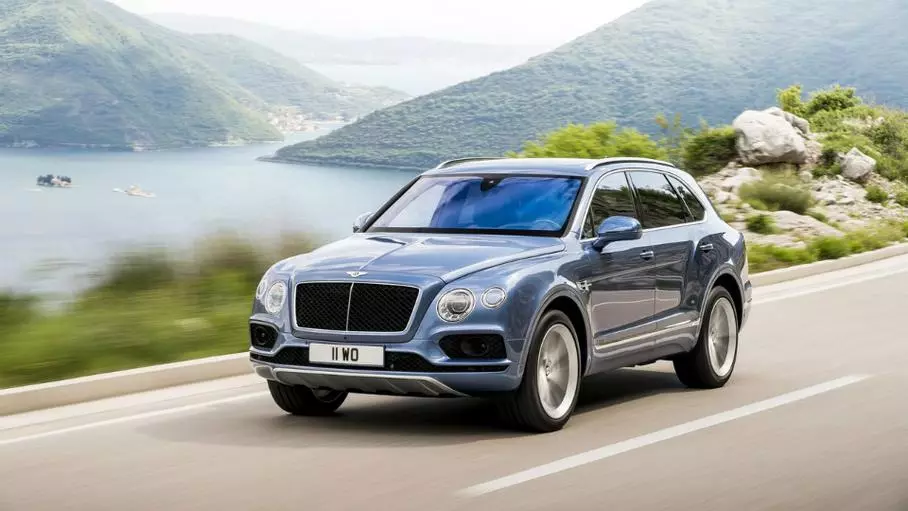 Bentley prezantoi SUV më të shpejtë të naftës në botë 27506_1