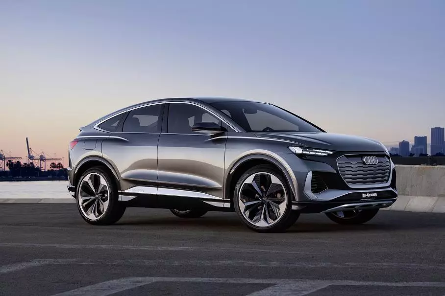 Revealed Electric Coupe-Crossover Audi Q4 Sportback 2761_1