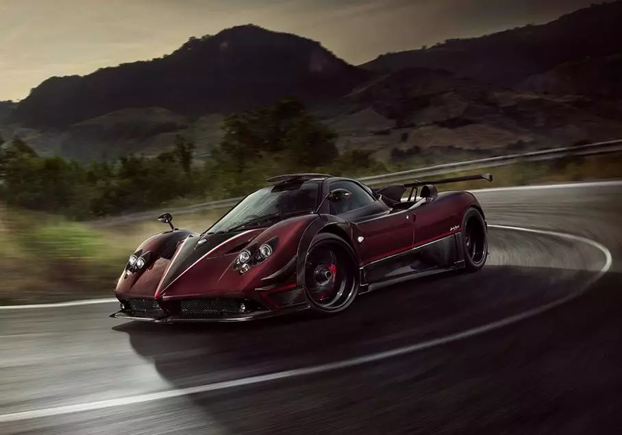 Pagani anstataŭis la saman 