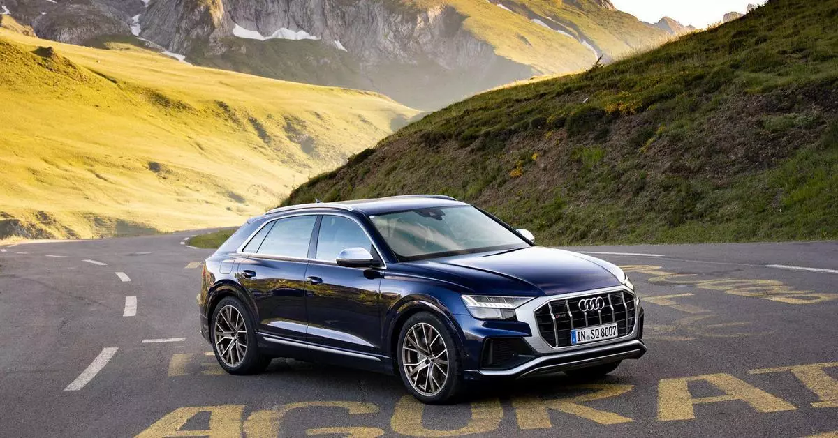 Audi SQ7 at SQ8 para sa Russia ay gawing mas madali at weaker