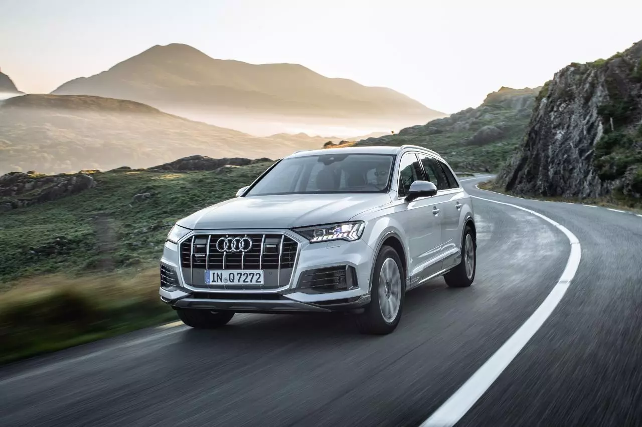 Fyrsta próf Uppfært Audi Q7